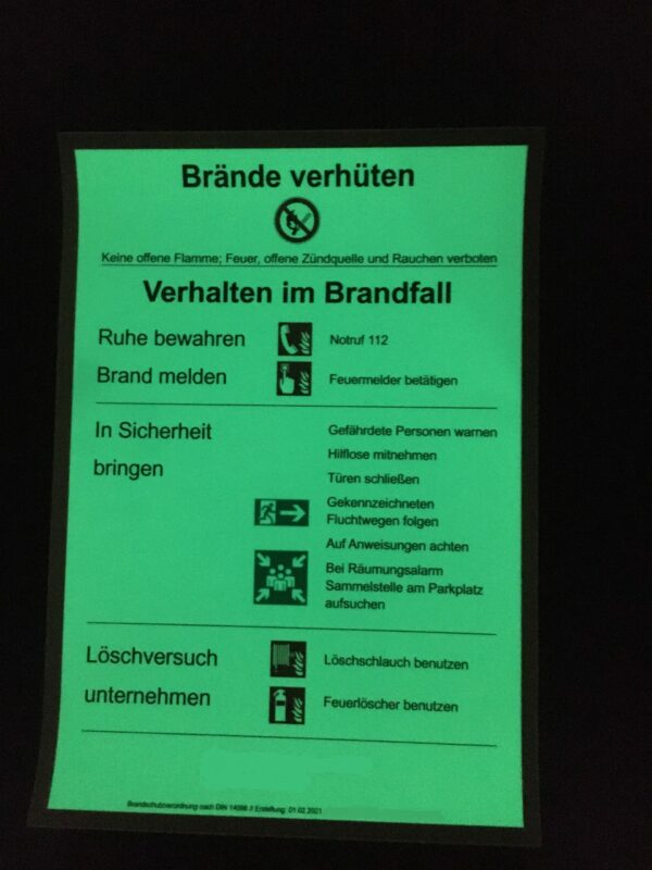 Verhalten im Notfall - nachleuchtend und selbstklebend | Simplyorga
